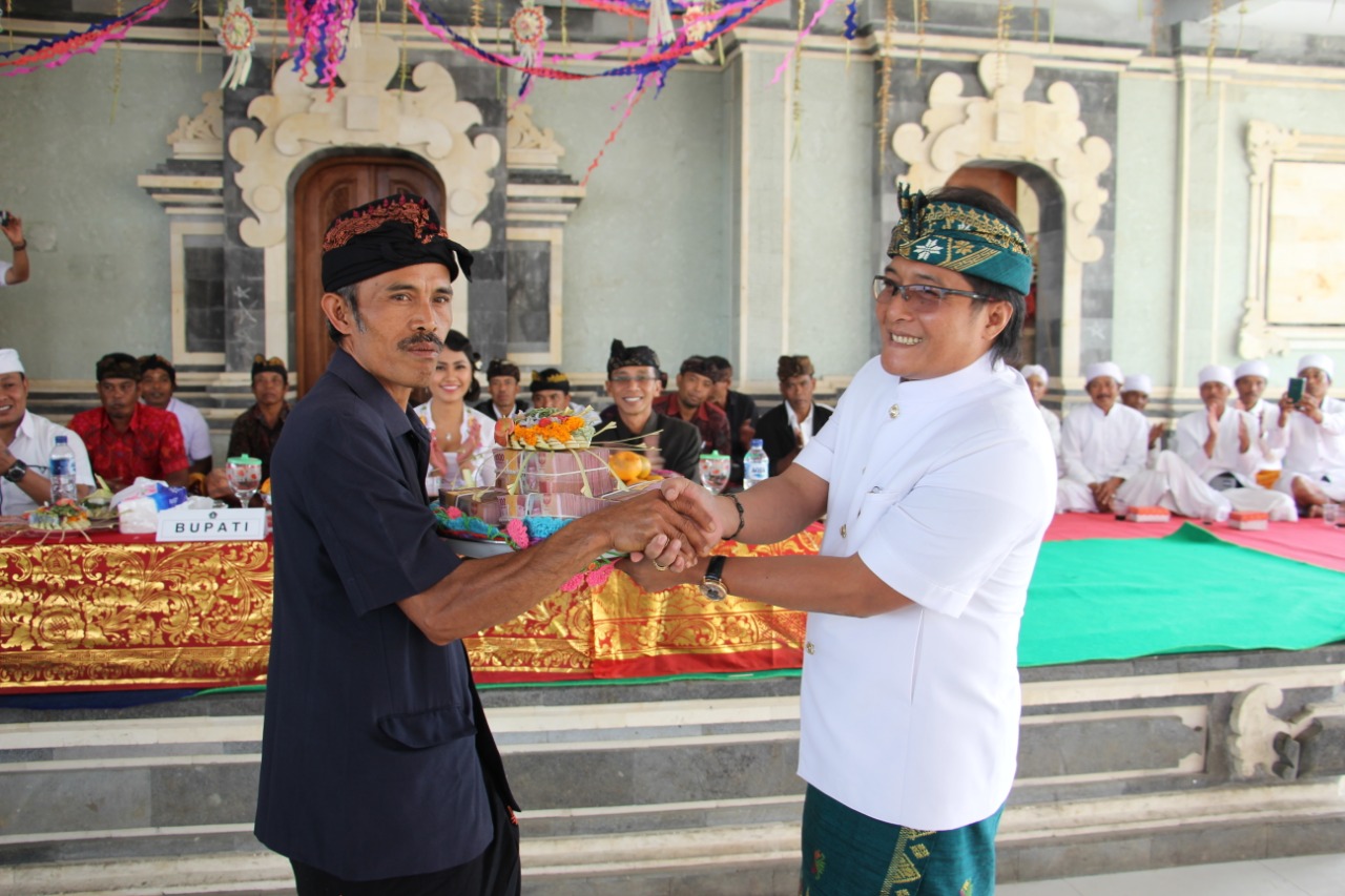 SuratanBali.com, Media Satukan Bangsa - Giri Prasta Sebut Gotong Royong ... SuratanBali.com, Media Satukan Bangsa - Giri Prasta Sebut Gotong Royong ...